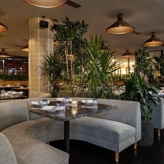 Fora Chicago │ Globally inspired restaurant and patio in Fulton Market